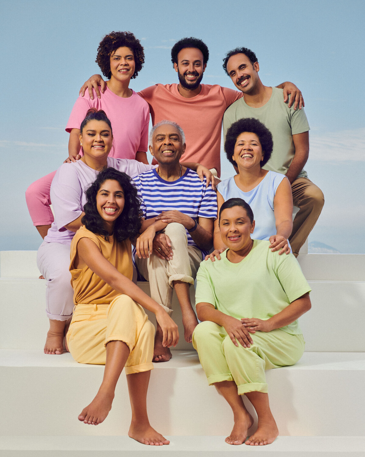 Foto: Gilberto Gil posa com os sete filhos: Bela (de amarelo), Preta ...