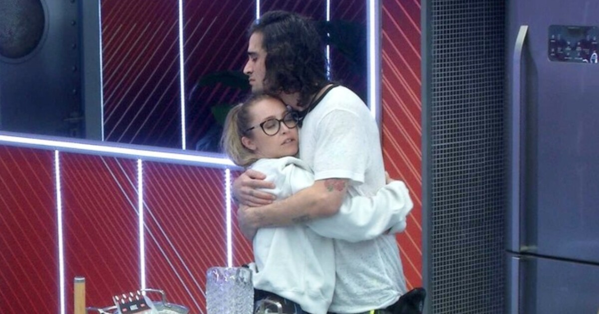 Bbb 21 Carla Diaz E Fiuk Estão No Paredão Cantor Chora Ao Abandonar