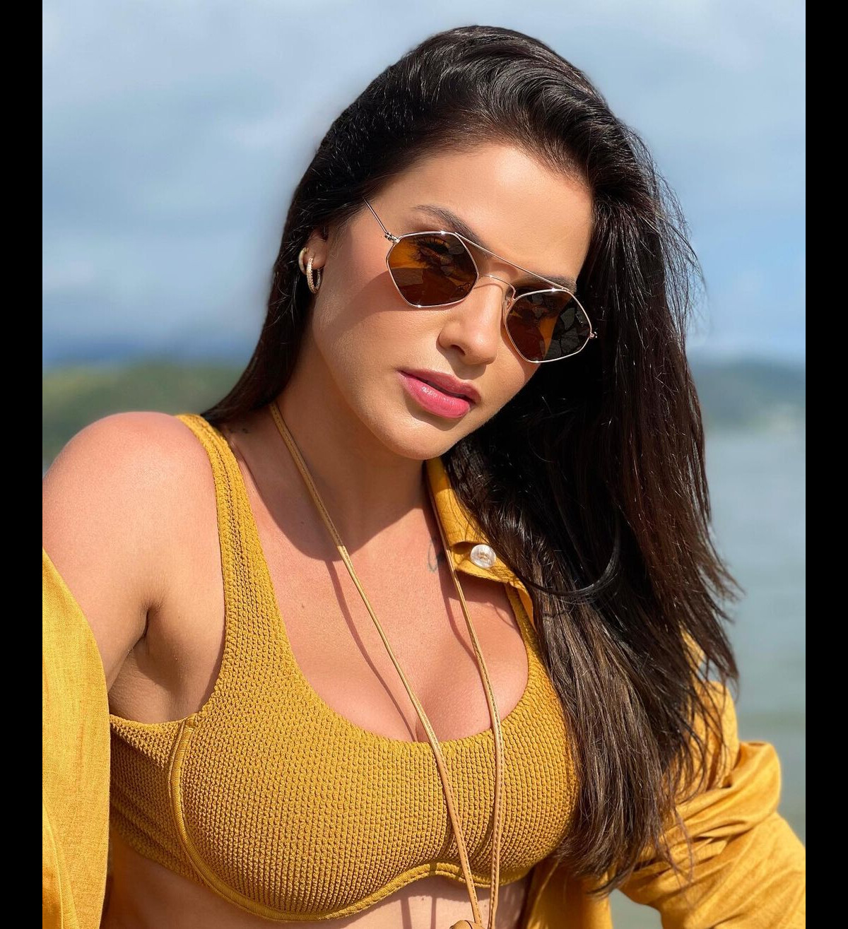 Foto: Andressa Suita surge com mega hair poderoso e cita famosa internacional: 'Kim Kardashian ...