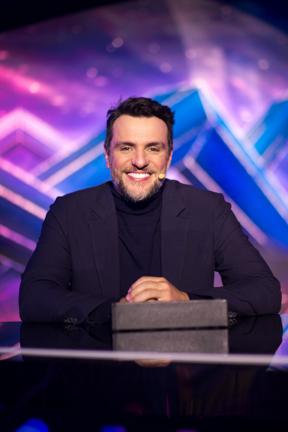 Foto: Rodrigo Lombari participa como jurado do 'The Masked Singer ...