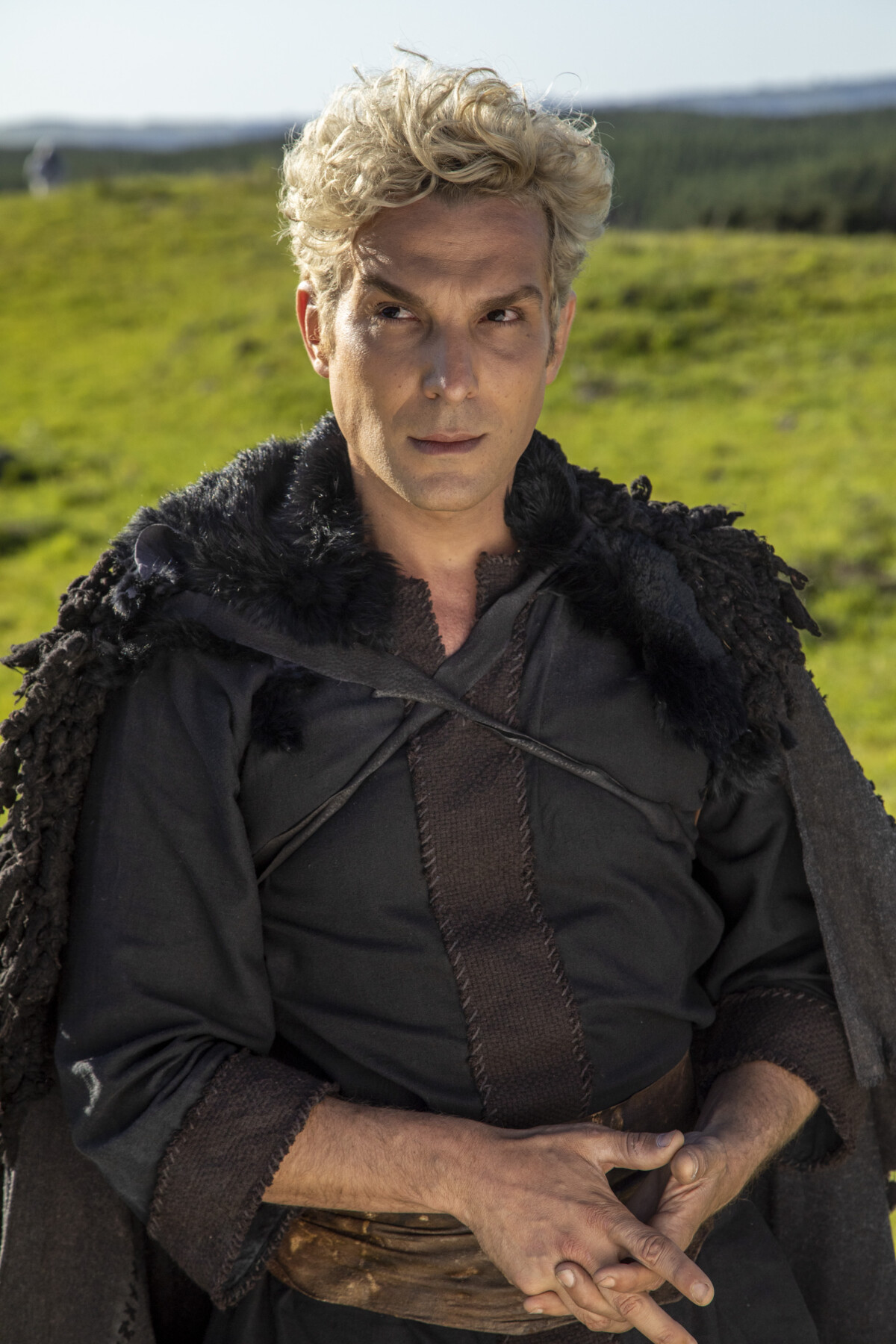 Foto: Novela 'Gênesis': Lúcifer (Igor Rickli) incomoda Simeão (Igor ...