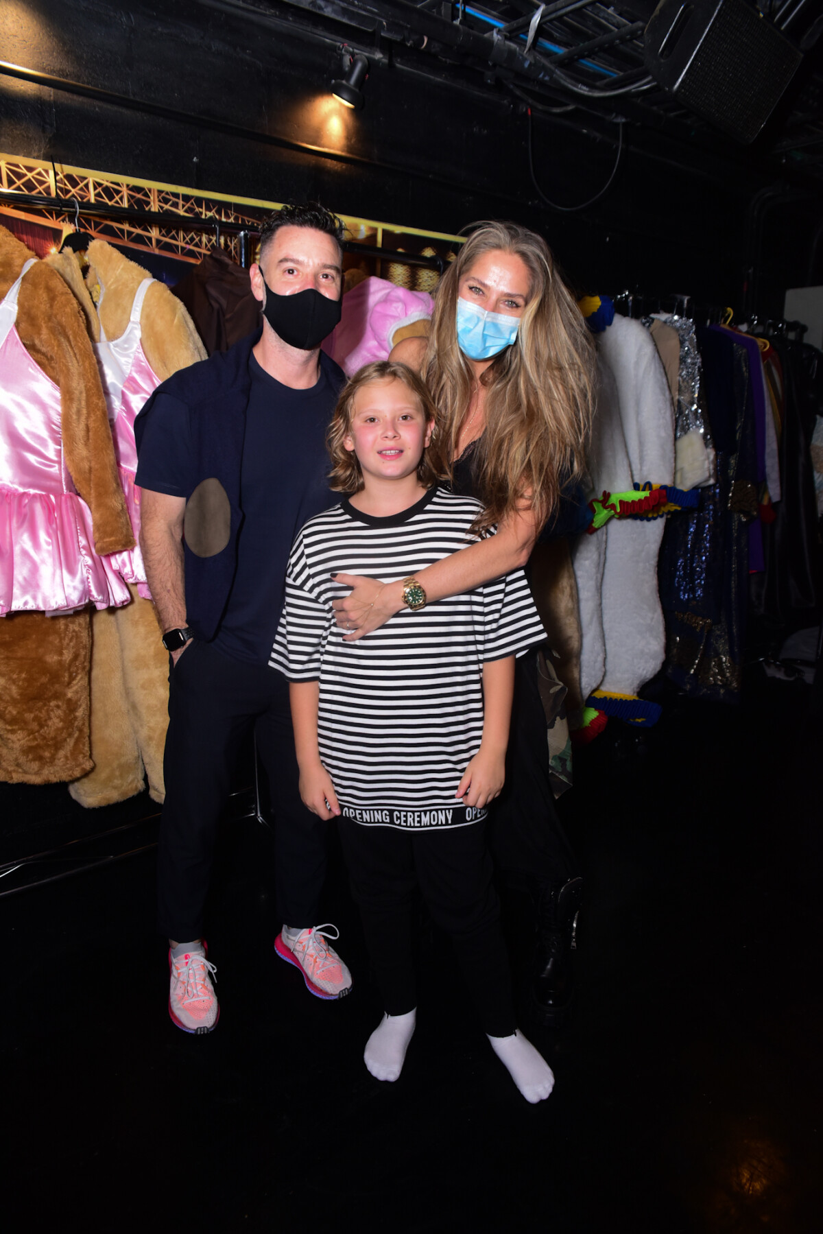 Foto: Adriane Galisteu, Alexandre Iodice e Vittorio posam após ...