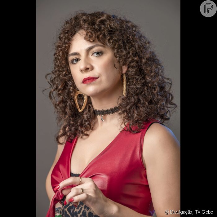 Bárbara (Alinne Moraes) revela a Roney (Danilo Granghéia) paradeiro de ...