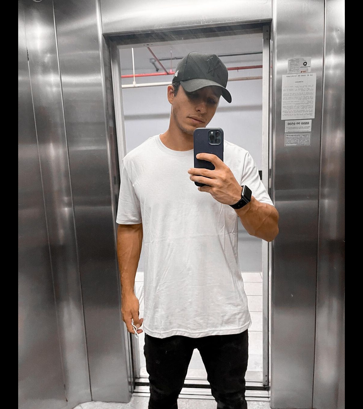 Foto: Ricky Tavares se apaixona por Arminda (Caroline Dallarosa) na ...