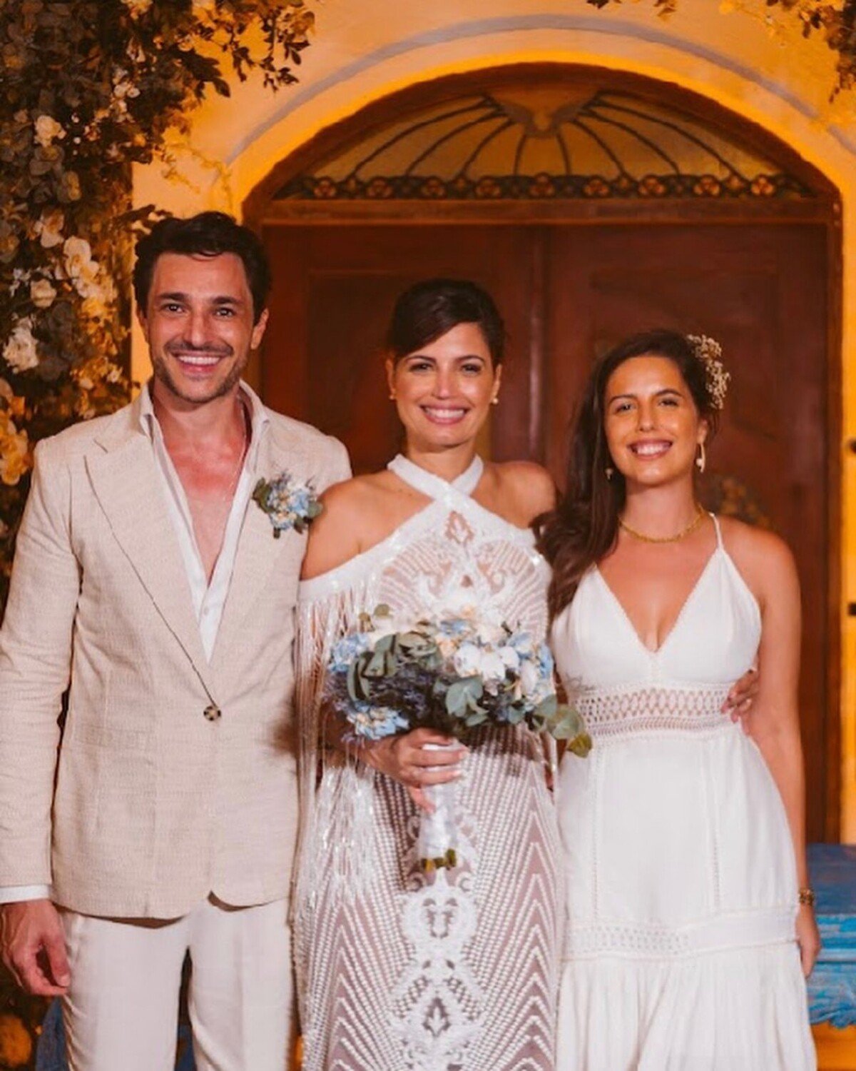 Foto: Emanuelle Araújo posa com a filha, Bruna, em seu casamento com ...