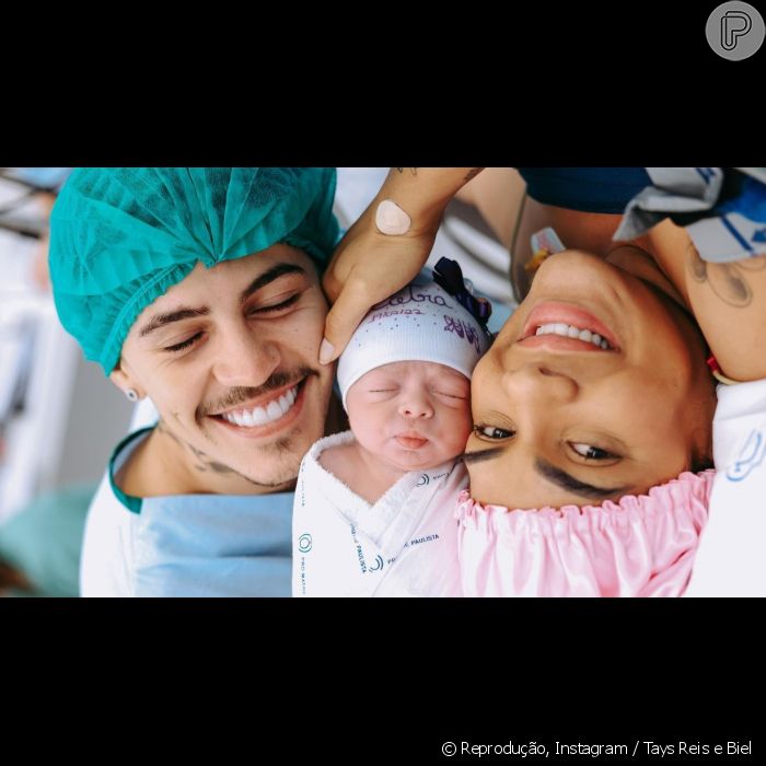 Tays Reis e Biel apresentam a primeira filha, Pietra, aos fãs, em 24 de ...