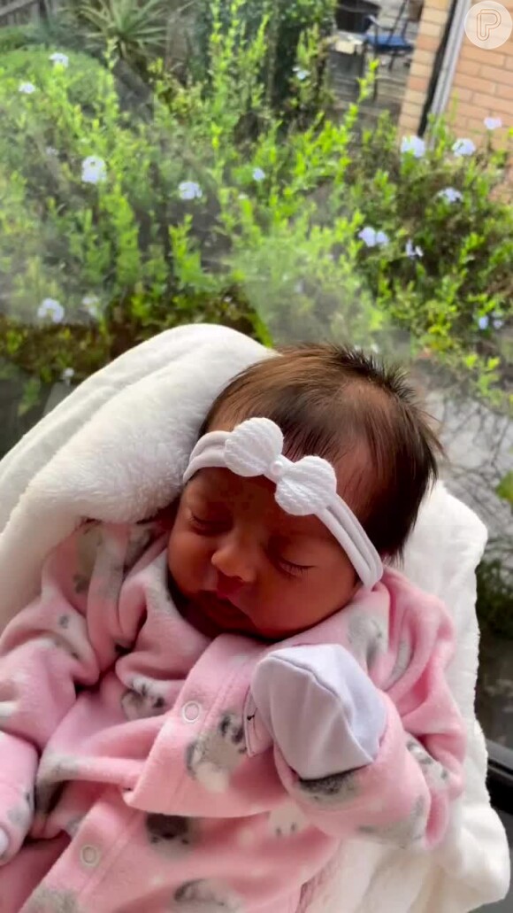 Tays Reis e Biel apresentam a filha, Pietra, com fotos exclusivas do ...