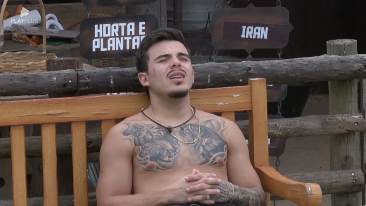 Foto: A Fazenda: Thomaz avisou que baterá o sino se não for eliminado - Purepeople
