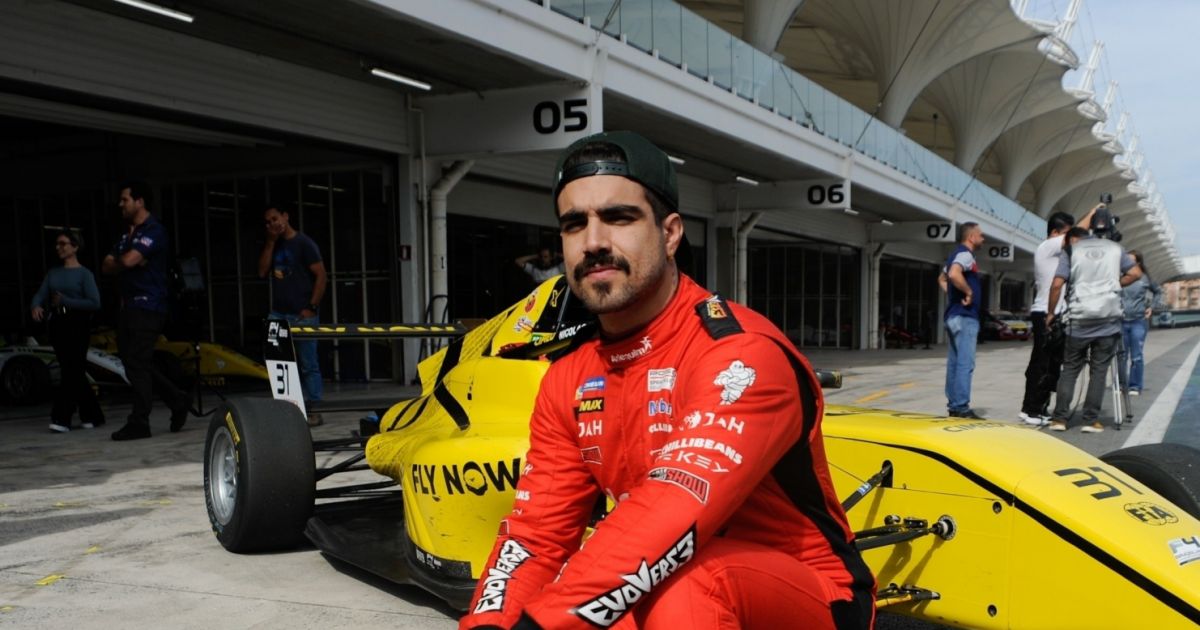 Caio Castro está profissionalmente nesse esporte há anos - Purepeople