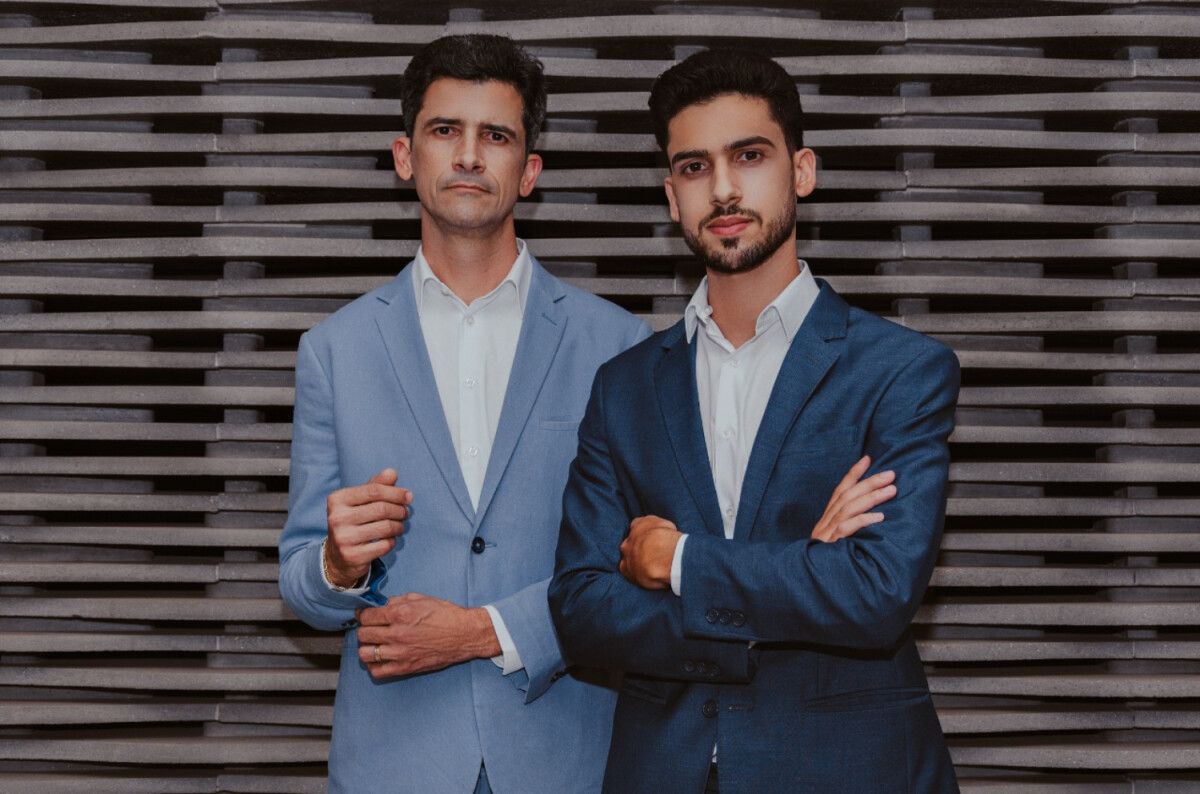Foto: Designers de joias Cristiano Oliveira e Christopher Alexis dão ...