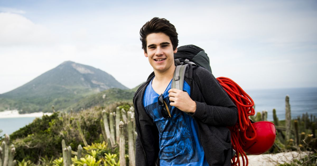 Nicolas Prattes estreou na TV na infância em 'Terra Nostra', e em 2015 ...