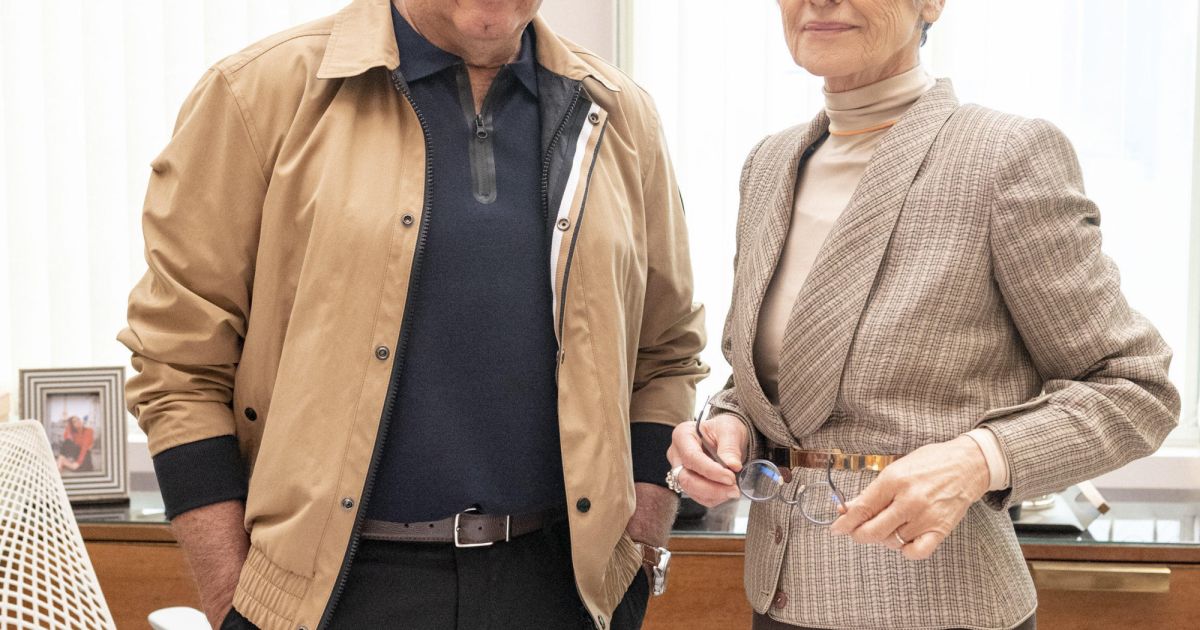 Sem saber que Sara (Isabelle Nassar) e Dante (Marcos Caruso) são ...