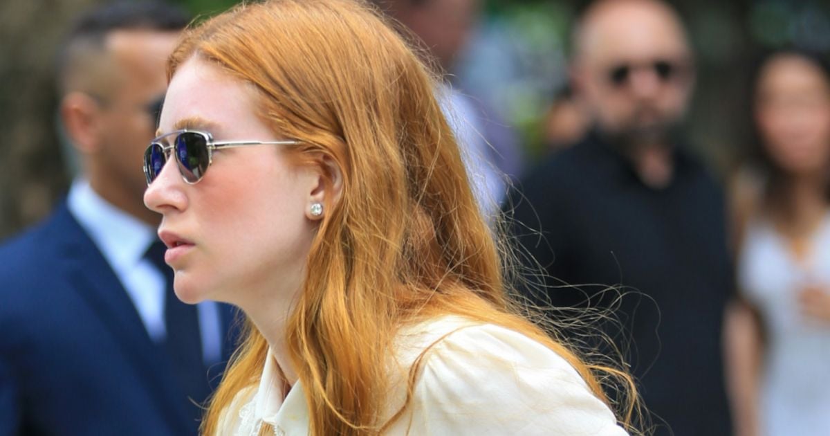 Velório de Gloria Maria: Marina Ruy Barbosa chegou visivelmete abatida ...