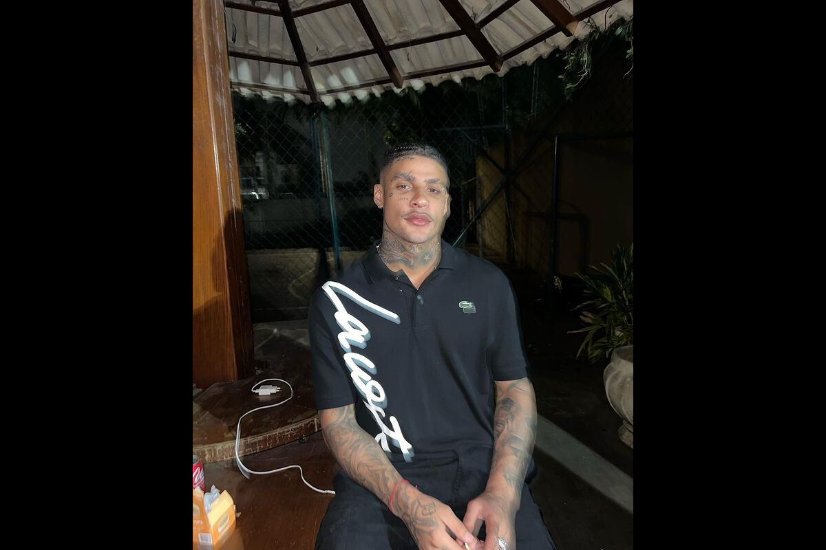 Foto: PK Delas e MC Pipokinha assumiram namoro durante festa de ...