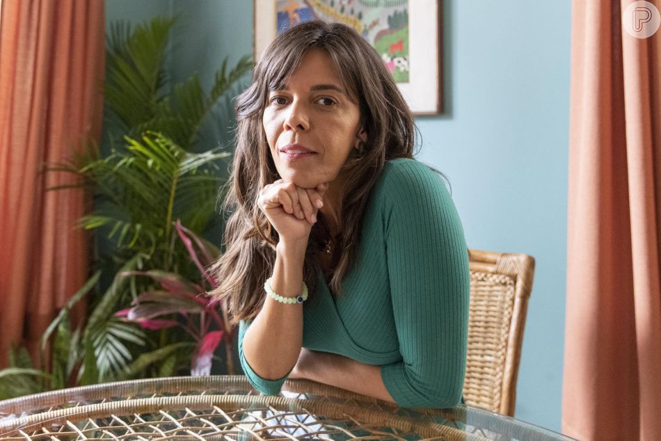 Novela 'Travessia': pai de Karina toma decisão e deixa a filha em ...