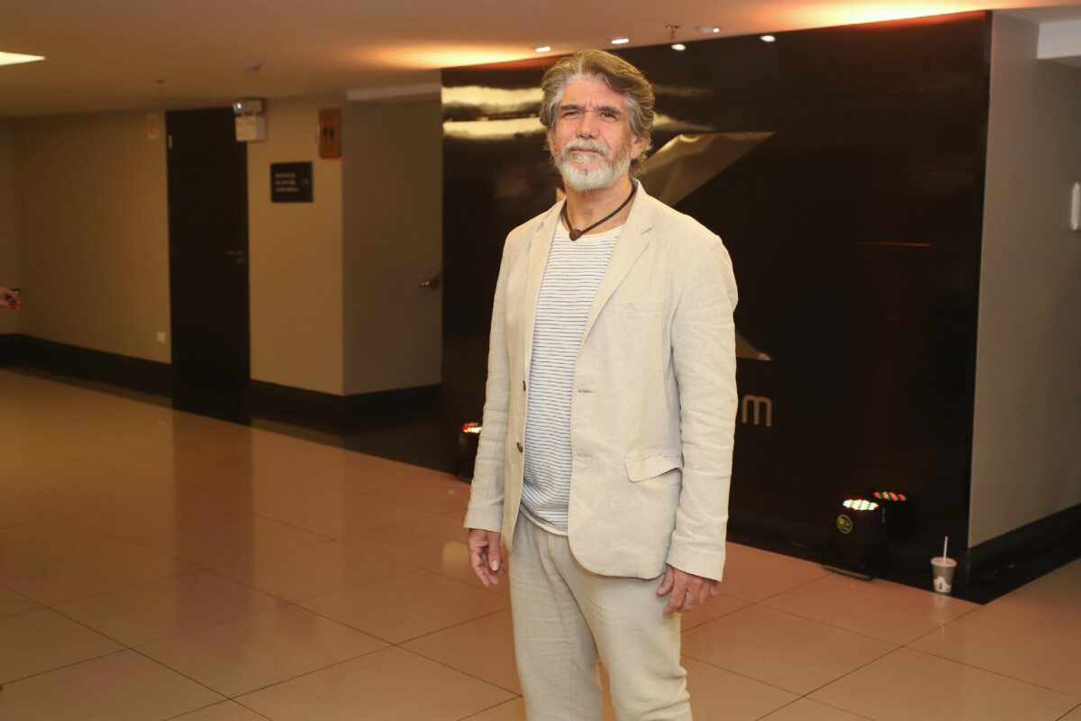 Foto: Jackson Antunes precisou ficar internado durante um mês - Purepeople