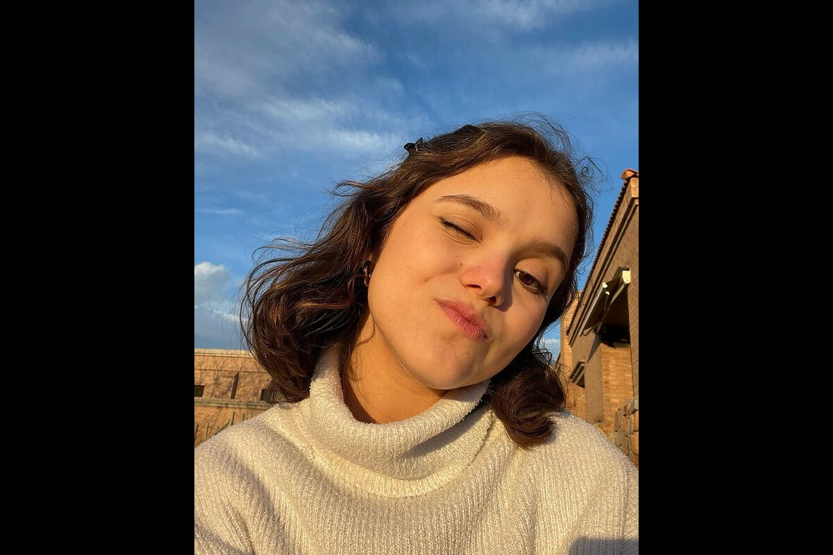 Foto: Elisa Annenberg Paglia tem 19 anos e estuda artes cênicas nos ...