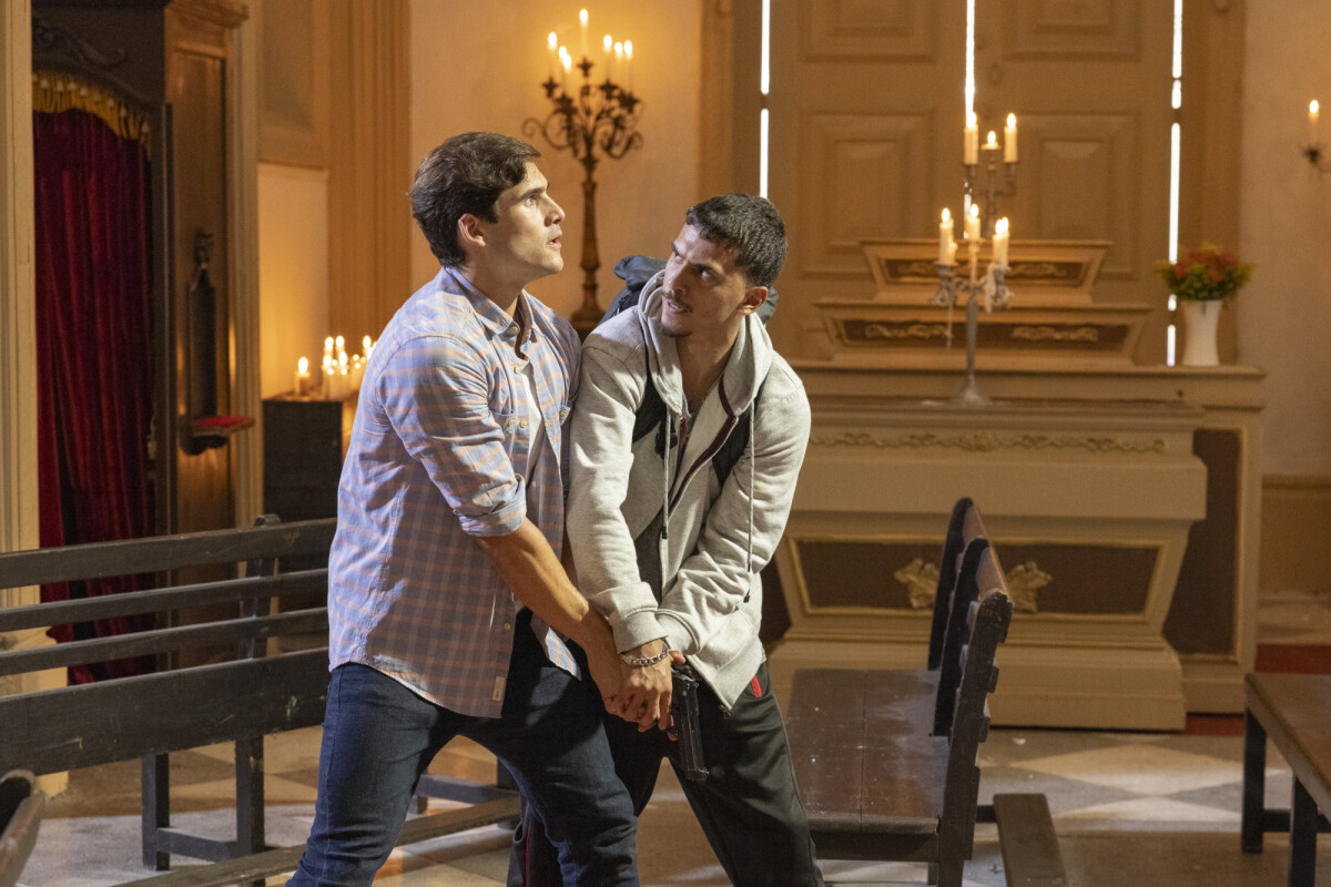 Foto: Em Fuzuê, Miguel (Nicolas Prattes) é mais rápido que Merreca ...