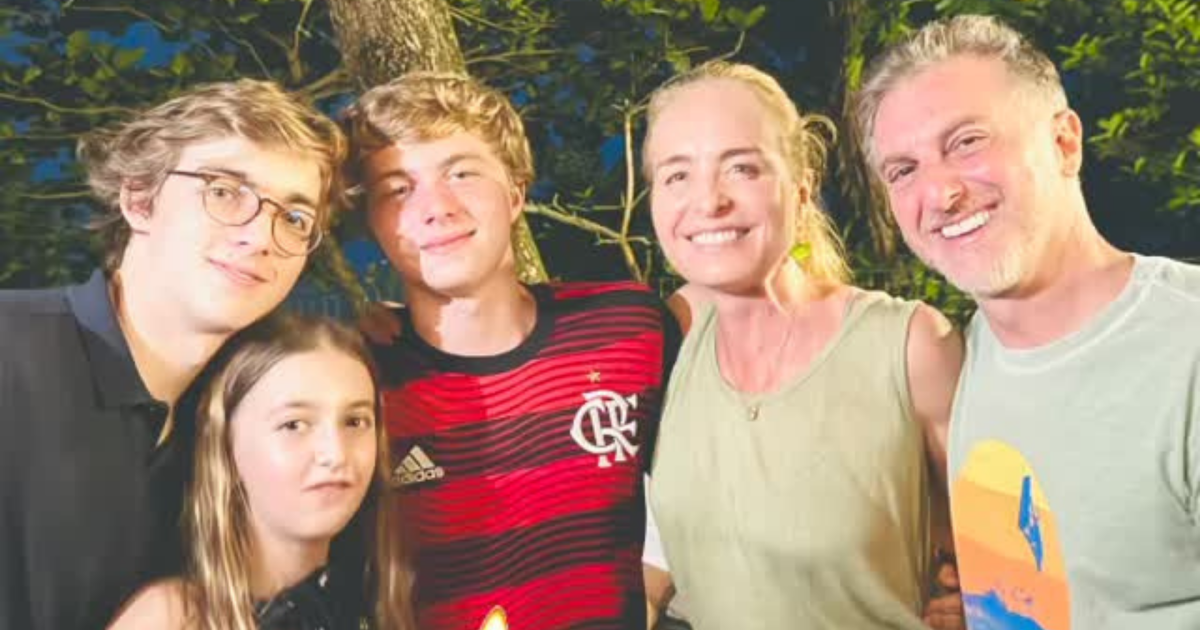 Bolo temático, show de rapper e mais: os detalhes da festa de 16 anos ...