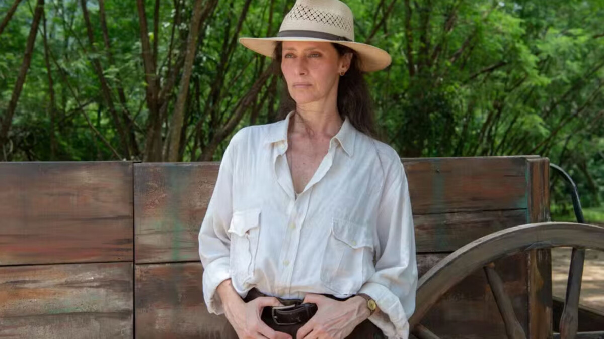 Foto: Cândida (Maria Fernanda Cândido) é viúva honesta e gentil, acolhe ...