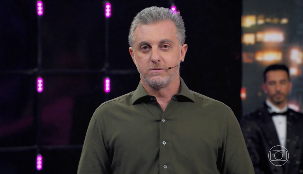 Foto: Luciano Huck se posicionou no 'Domingão com Huck' deste domingo, 16 de junho de 2024 ...