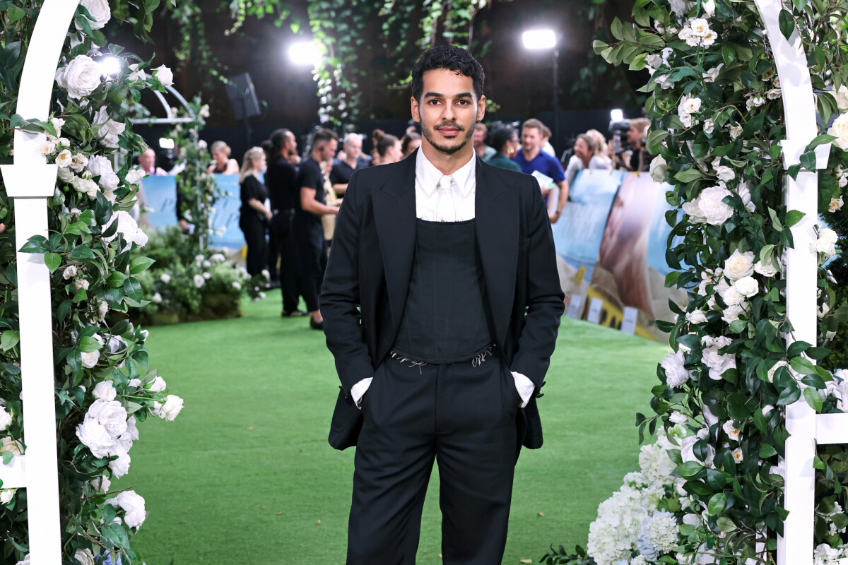 Foto: Estrelada por Nicole Kidman, Ishaan Khattar se destaca ...