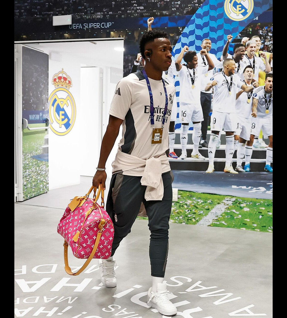 Foto: Vini Jr dispara após perder o Bola de Ouro 2024 para Rodri, do ...