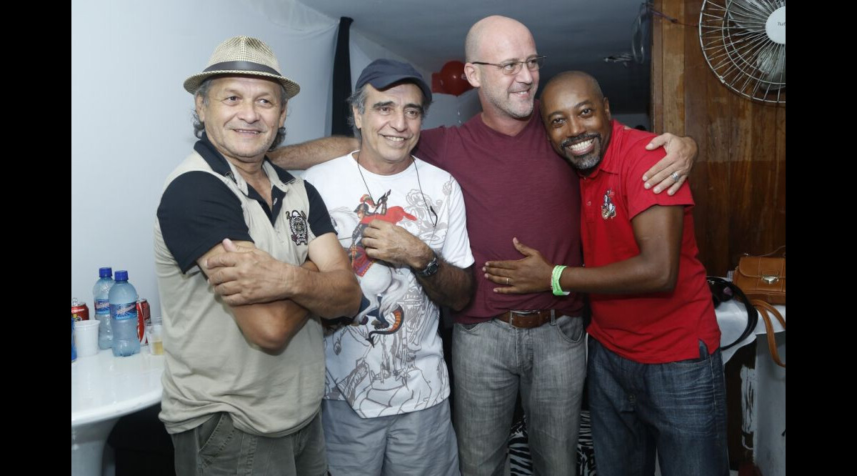 Foto: Nando Cunha posa com os atores Francisco Carvalho, Murilo Grossi ...