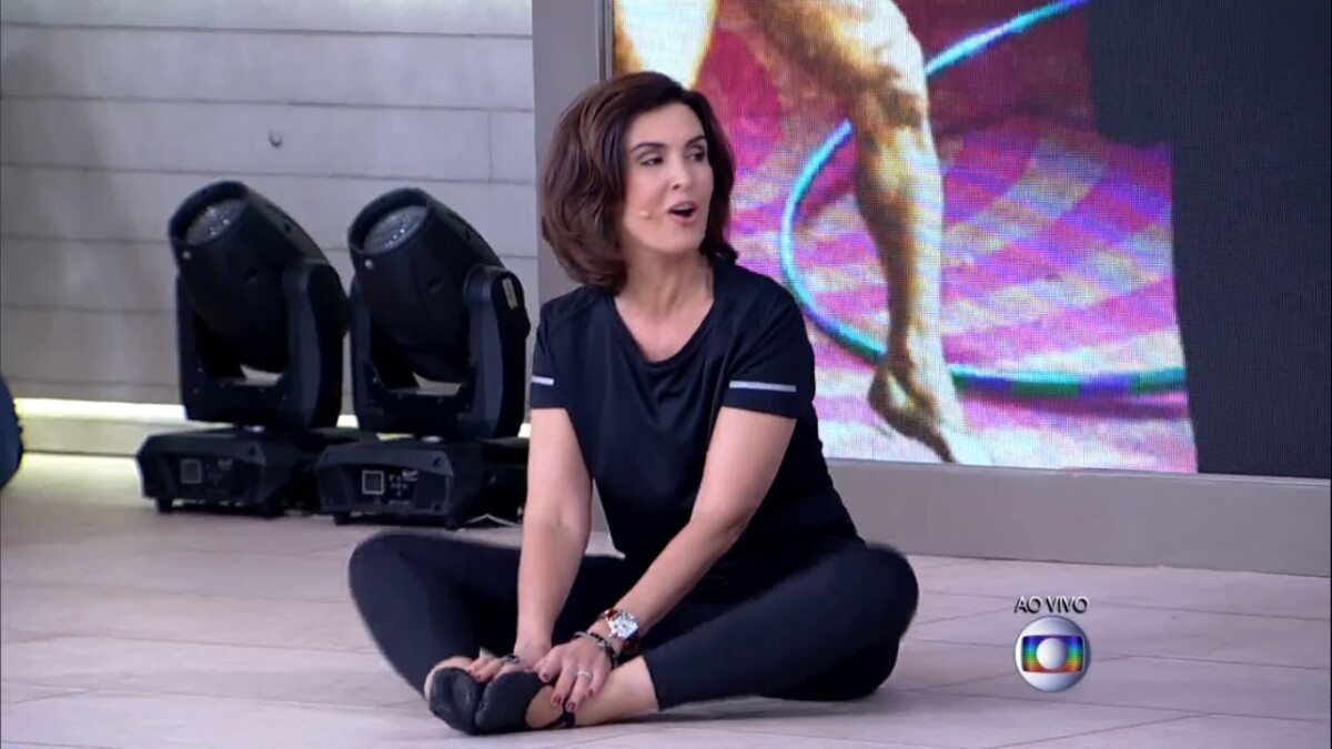 Foto: Fátima Bernardes aprende exercícios de alongamento no 'Encontro ...