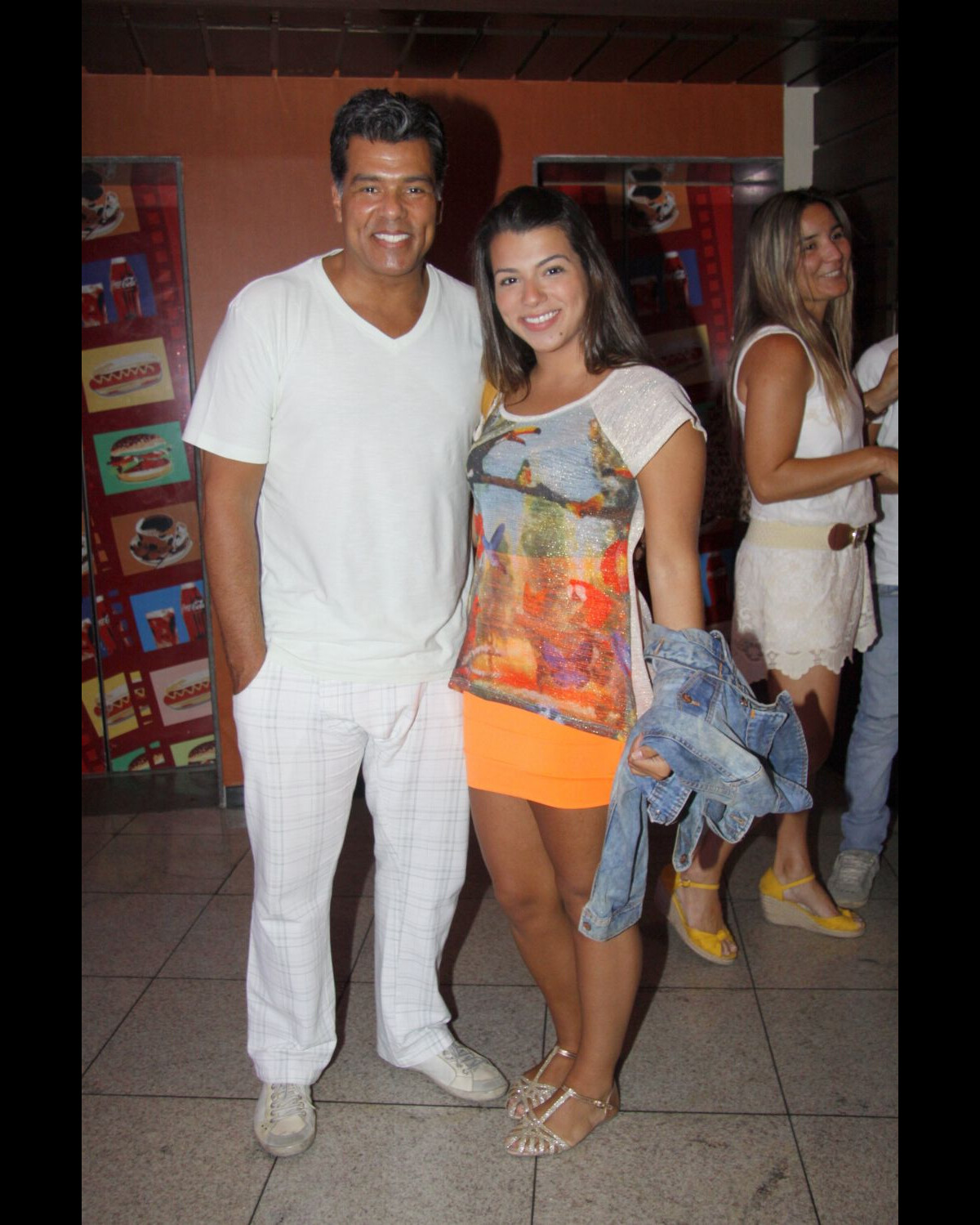 Foto: Petra Mattar é filha de Maurício Mattar. Ela não vê o pai há mais ...