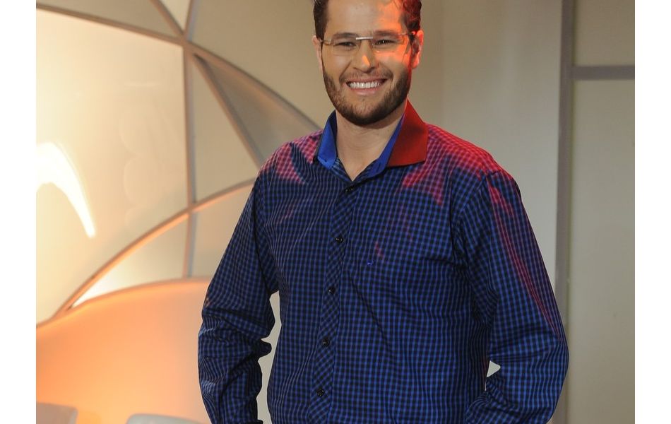 Pedro Leonardo estreia em reality show 11 meses após sair do hospital ...