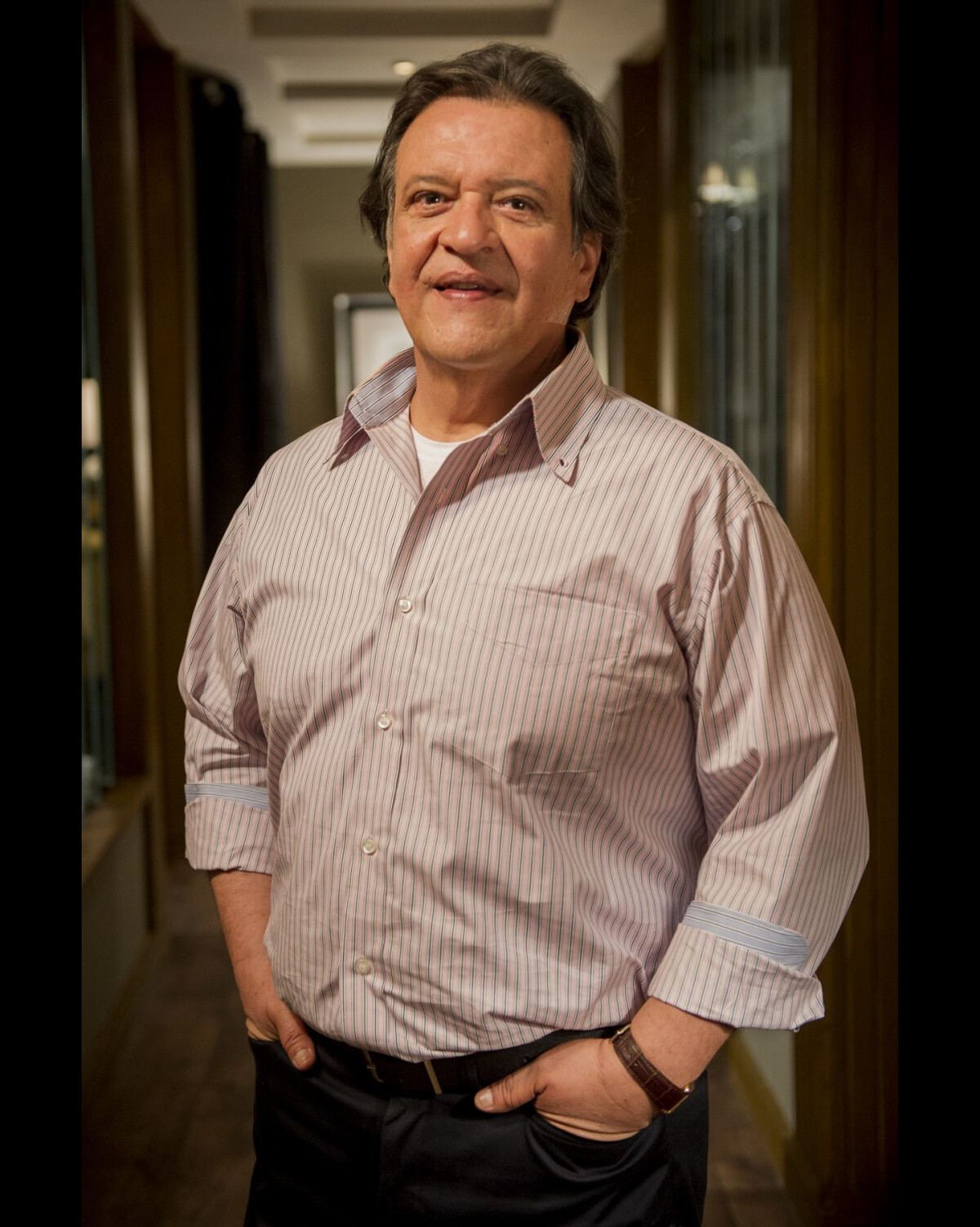 Foto: Atílio (Luis Melo) recupera a memória e foge do casamento com ...