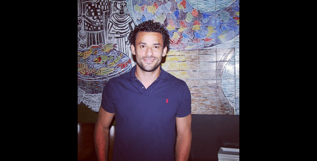 Foto: Em coletiva com jornalistas, o jogador negou que o relacionamento ...