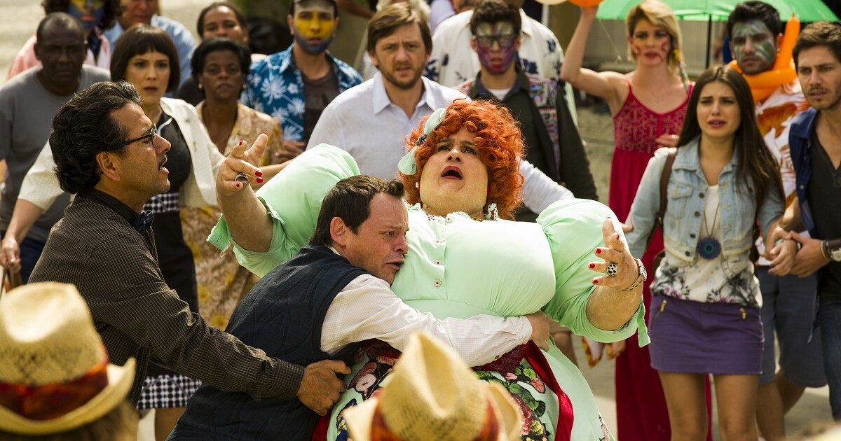 'Saramandaia': Dona Redonda (Vera Holtz) explode após ver as asas de ...