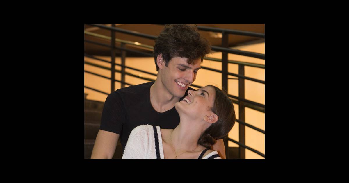 Camila Queiroz e Lucas Cattani namoram há três anos - Purepeople