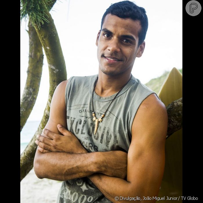 Tiago (Marcello Melo Jr) garante que ama Dora (Juliana Alves), na ...