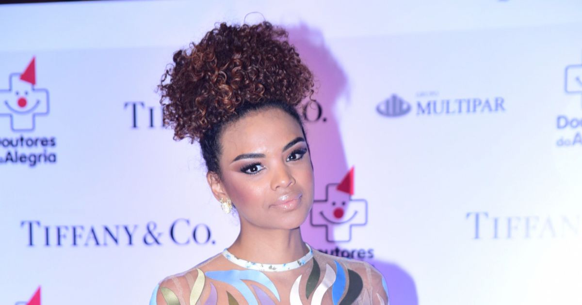 A atriz Lucy Ramos também marcou presença no evento - Purepeople