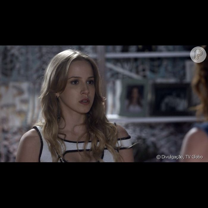 Jéssica (Marcella Rica) é aconselhada por Salete (Claudia Raia) a ficar ...