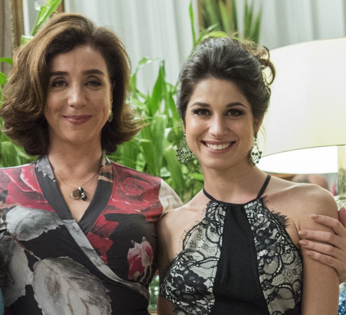 Foto: Marisa Orth e Chandelly Braz um dos casais com problemas ...