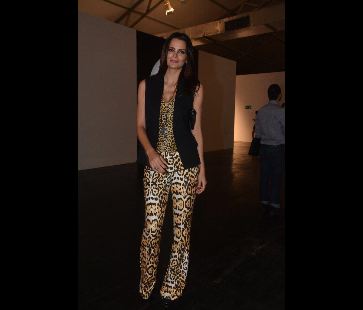 Foto: Fernanda Mota mostrou a boa forma em desfile no SPFW - Purepeople