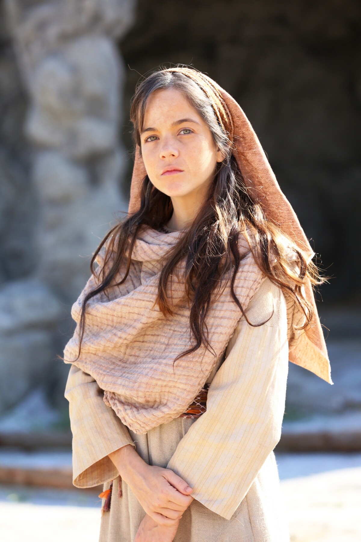 Foto: Bila (Cacá Ottoni) é comprada por Labão (Theo Becker) no capítulo ...