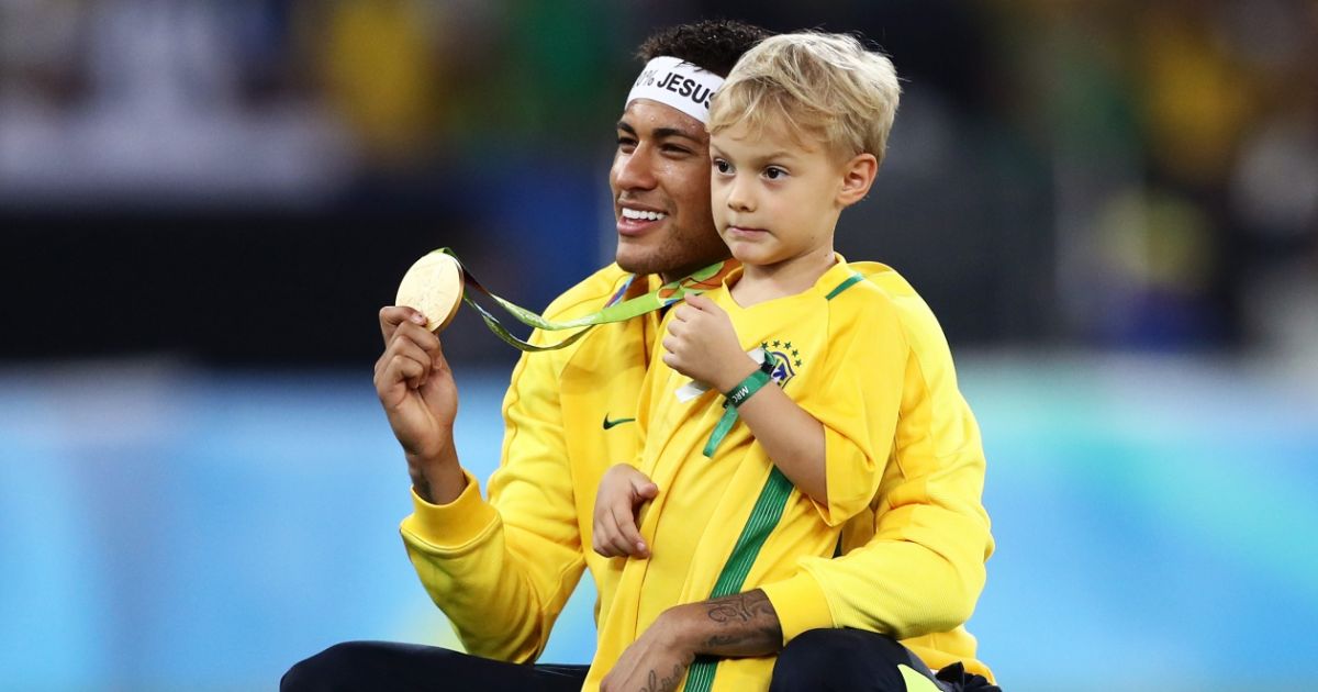 Davi Lucca está na Rússia para acompanhar os jogos do pai, Neymar ...