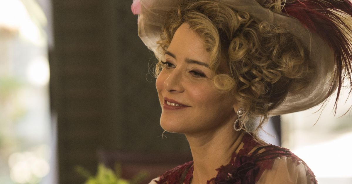 Josephine (Christine Fernandes) se alia a Xavier (Ricardo Tozzi) em ...