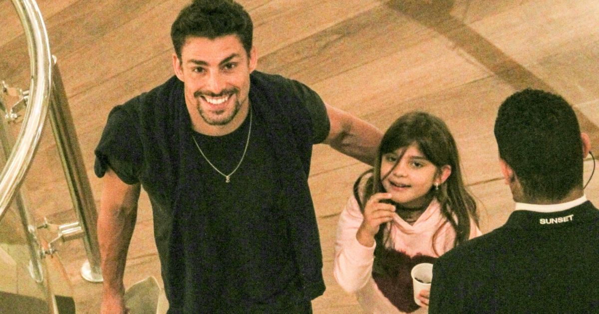 Cauã Reymond disse que a filha trouxe uma grande transformação para a ...