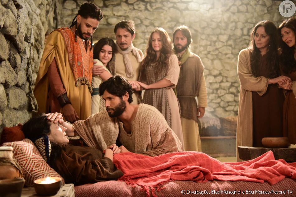 Sara (Ana Barroso) é curada por Jesus (Dudu Azevedo) no capítulo de ...
