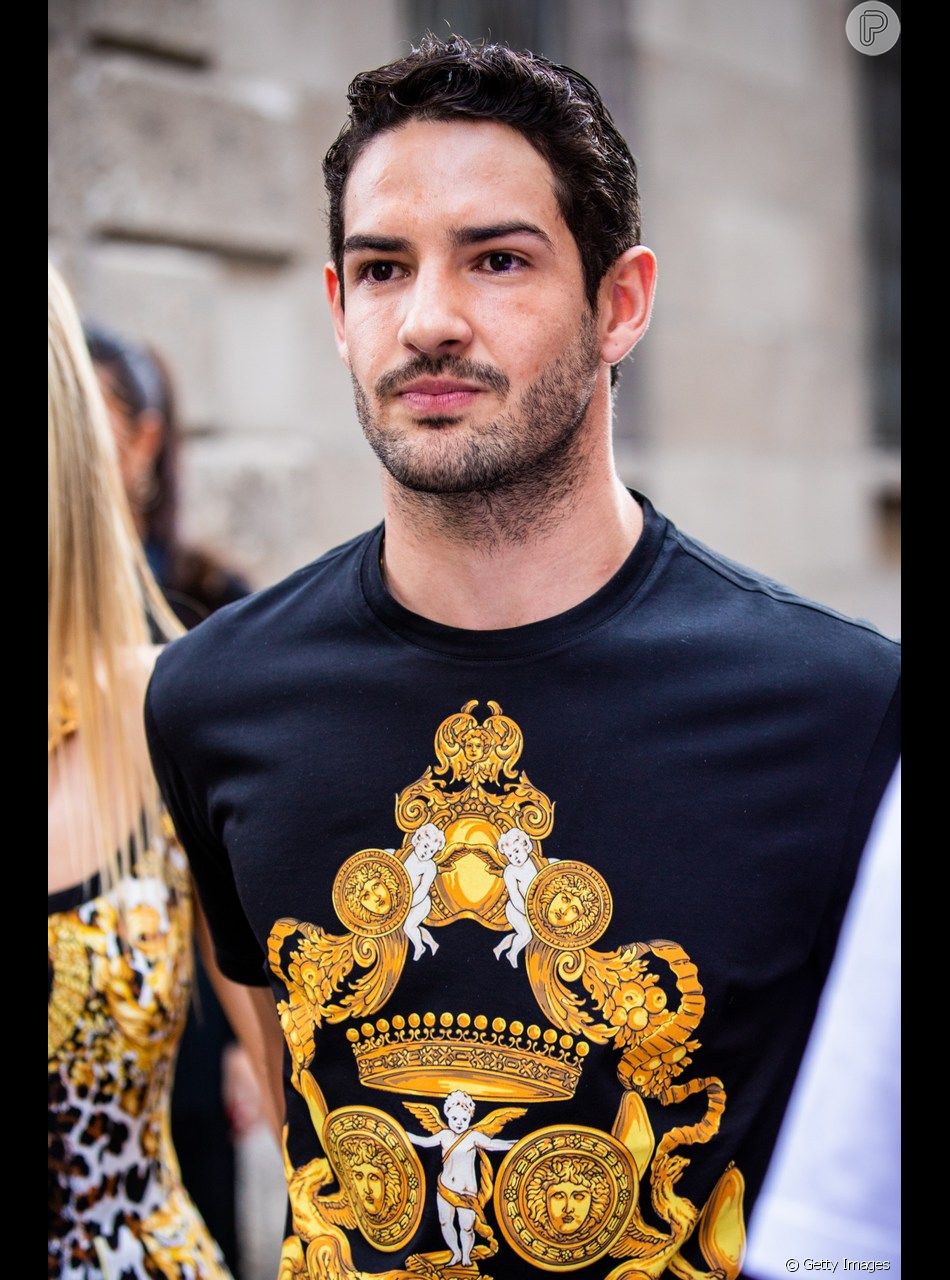 Alexandre Pato retribuiu o coração deixado por Rebeca Abravanel no ...