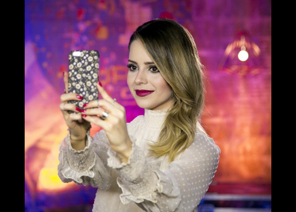 Foto: Evolução fashion de Sandy: Camisas com texturas é sempre uma ...