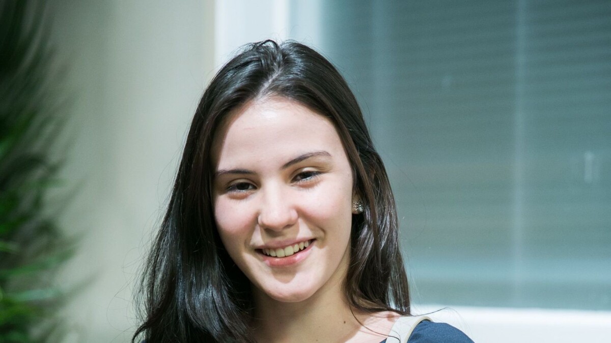 Foto: Giovanna Rispoli vive a deficiente auditiva Milena da novela ...