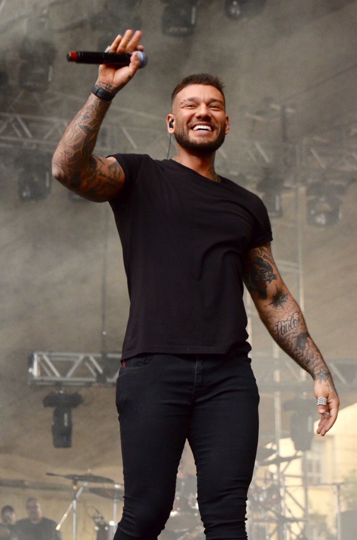 Foto: Lucas Lucco compartilha sua rotina fitness nas redes sociais ...