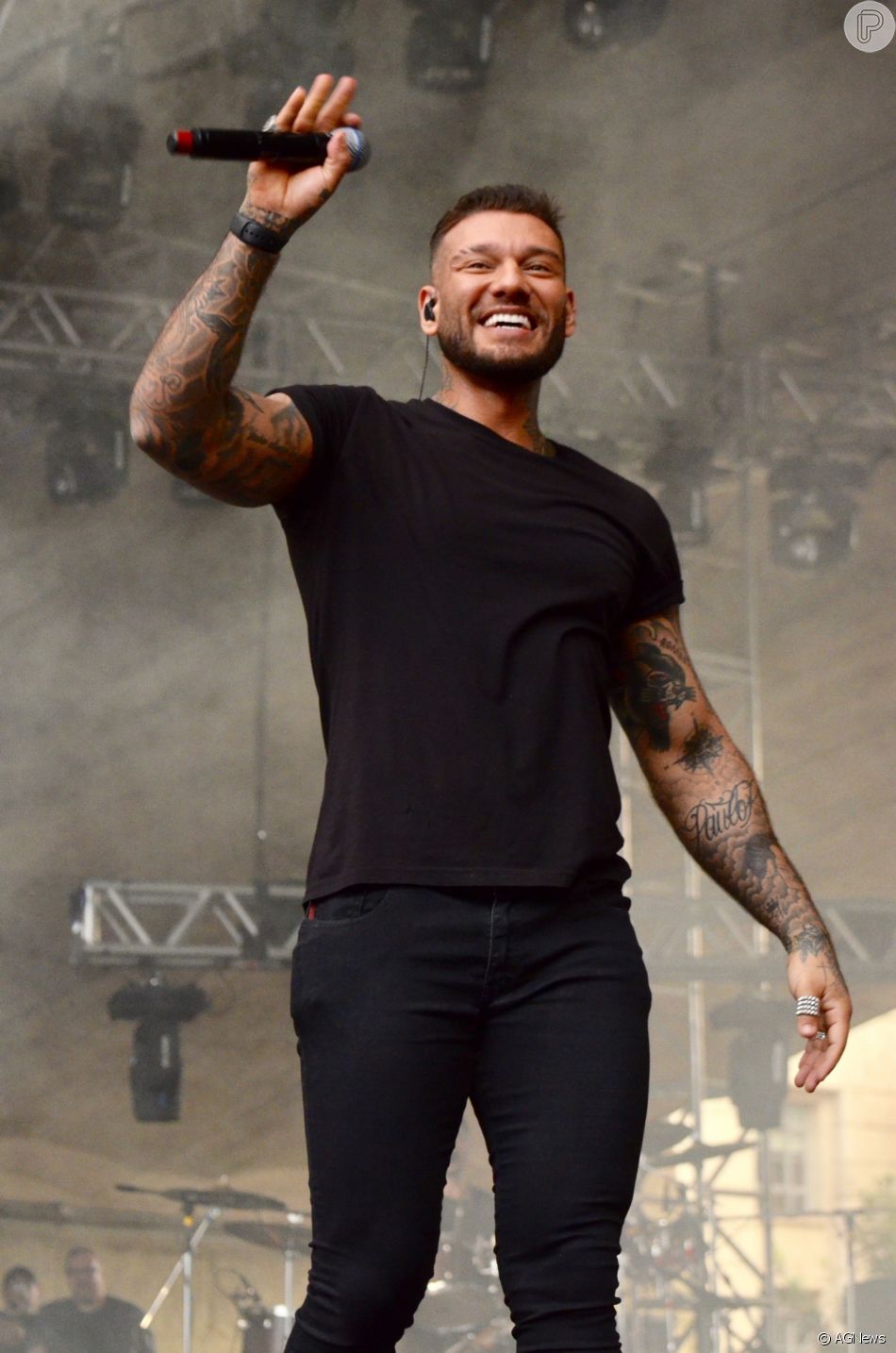 Lucas Lucco compartilha sua rotina fitness nas redes sociais - Purepeople